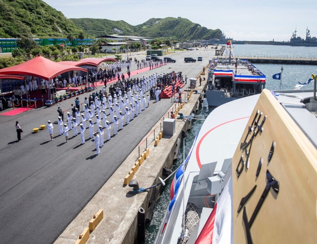 Taiwan Commissions First Upgraded Catamaran Corvette Ta Chiang 塔江 ...